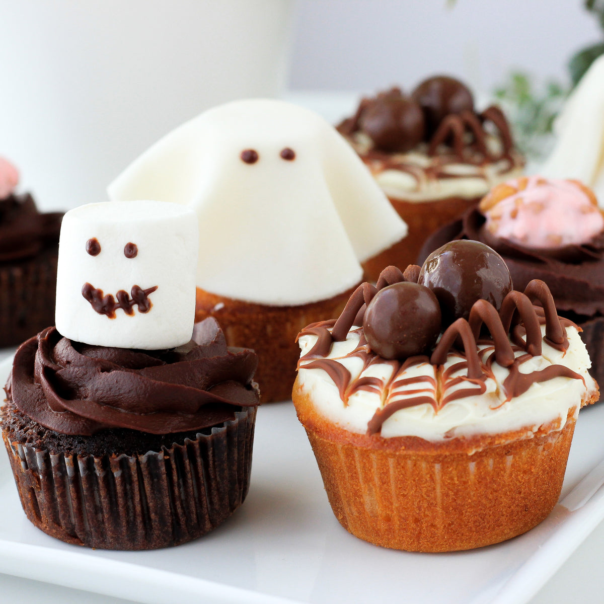 Halloween cupcakes by Aisha's cooking 👻 – Maison Duffour